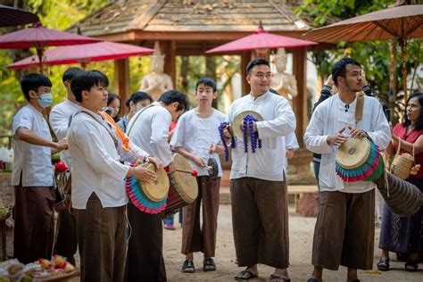 คณะกลองเยาวชนศิ คณะกลองเยาวชนศิษย์วัดชัยสถาน ป่าเสร้าน้อย