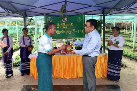 တနင်္သာရီတိုင်းဒေသကြီးဝန်ကြီးချုပ် ဦးမြတ်ကို မြိတ်ခရိုင်အတွင်း ကော်ဖီတိုးချဲ့စိုက်ပျိုးရန် ပ