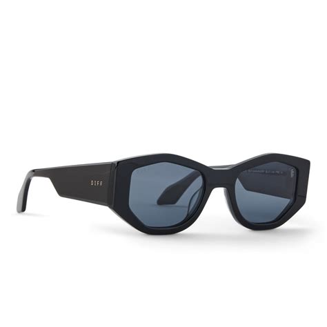 Zoe Oval Sunglasses Black And Grey Polarized Diff Eyewear
