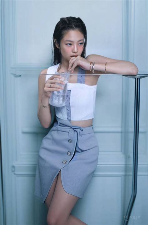 생수광고 힙하게 찍어도 잘 어울릴거같은 블핑 제니 인스티즈 Instiz 이슈 카테고리