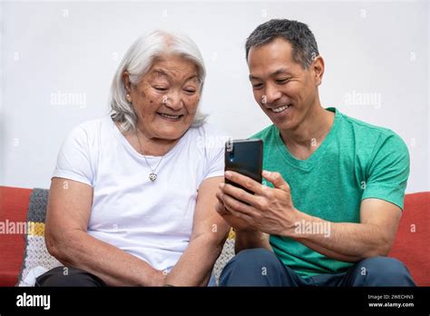 Japanese Mother And Son Hi Res Stock Photography And Images Alamy