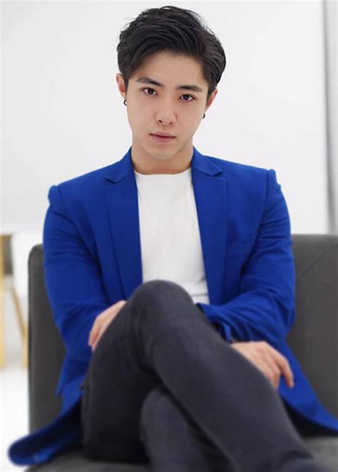 เปิดวาร์ป ประวัติ Zong Zijie หนุ่มหล่อหน้าตี๋ซิคแพคครบกล้ามแน่นจาก The