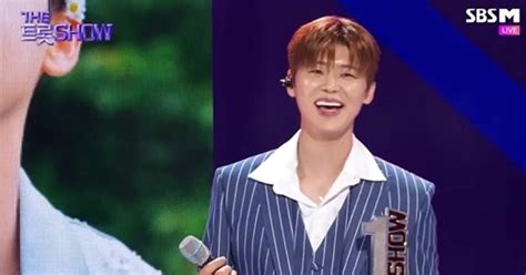 박지현 ‘더트롯쇼 1위 영광··· 여러분 덕분에 힘 난다”