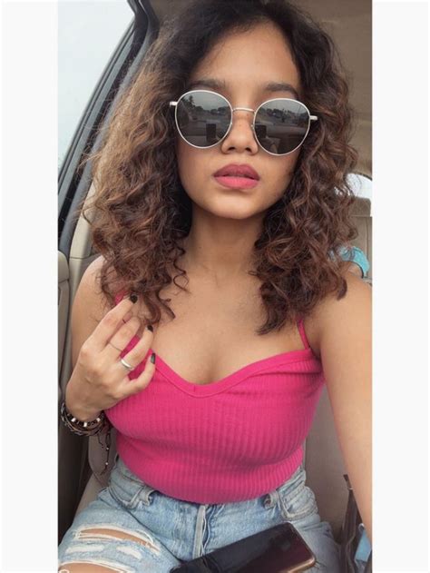 Meet Csk S New Hot Fan Girl Sanjana Tiwari Sportzcraazy