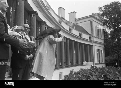 Elderly Defile Op Soestdijk Date June 28 1966 Location Soestdijk