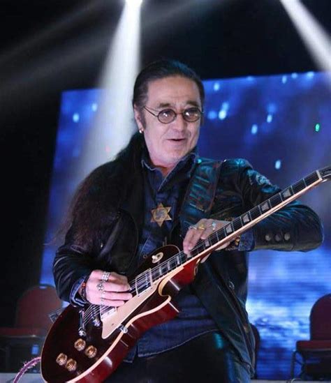 Miigaa “ Харанга” хамтлагийн ахлагч МУГЖ Ц Энхманлай тэнгэрийн орныг зорьжээ😢 Гэр бүл ойр