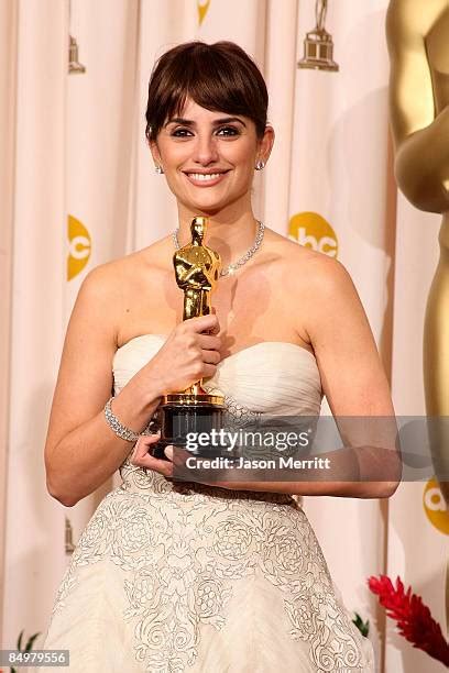 Penelope Cruz Academy Awards Photos And Premium High Res Pictures