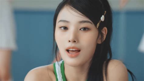 Lirik Lagu Cmon Jini Feat Amine Dengan Terjemahan Indonesia