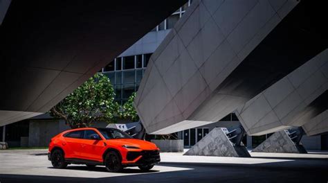 Nasirkhan Pathan On Linkedin The First Plug−in Hybrid Super Suv Debuts In Thailand