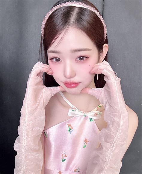 Blip 🩷원영에게 딱인 딸기우유 보정