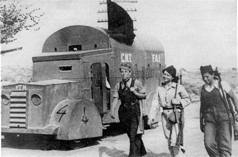 Anarchist Militia women. CNT-FAI. Durruti Column Spanish Civil War | In ...