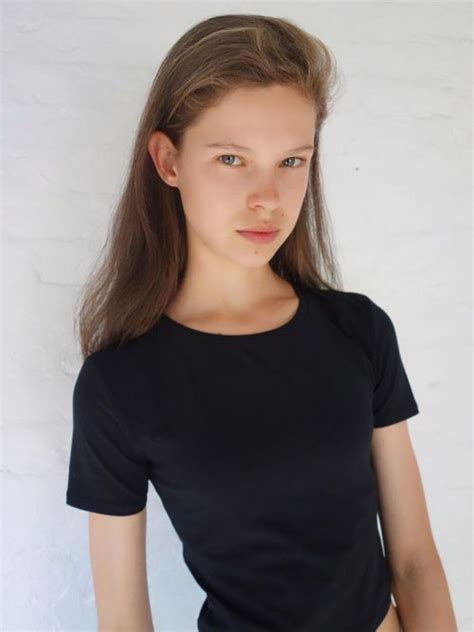 Iris Landstra Model Profile Photos And Latest News