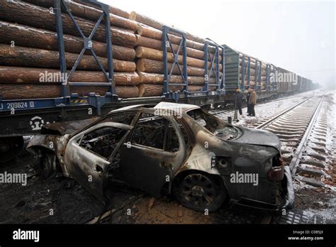 SIGNAL FAILURE CAUSES TRAIN CRASH Amazingly No One Was Hurt In This