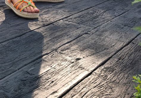 Weathered Oak Composite Decking Russin
