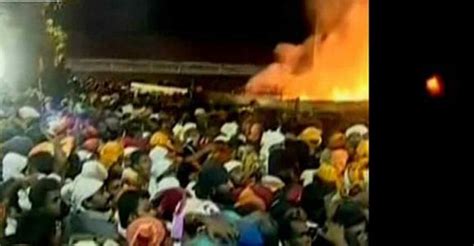Sabarimala A Sea Of Devotees Witness Makara Jyoti