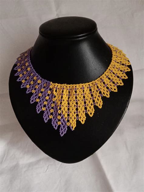 Різні кольє з бісеру — ціна 140 грн у каталозі Кольє і намиста Купити