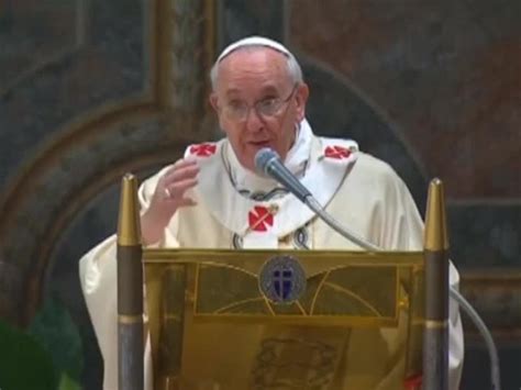 Папа Франциск призова жените да кърмят децата си в Сикстинската капела Nova