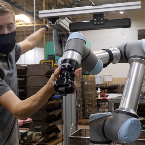 Universal Robots On Linkedin Automation Machinetending Cobots