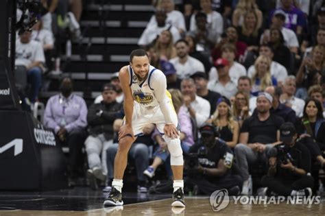 50점 원맨쇼 커리 제임스와 5년 만에 Nba Po 맞대결 서부 컨퍼런스 결승 진출 겨뤄