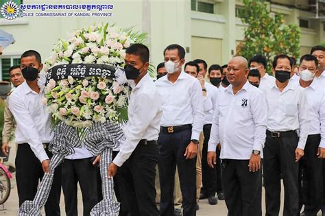 លោកឧត្តមសេនីយ៍ទោ ឈឿន សុចិត្ត ដឹកនាំមន្ត្រីក្រោមឱវាទ ចូលរួម គោរពវិញ្ញាណក្ខន្ធសពឧបាសិកា ពៅ សារឿង