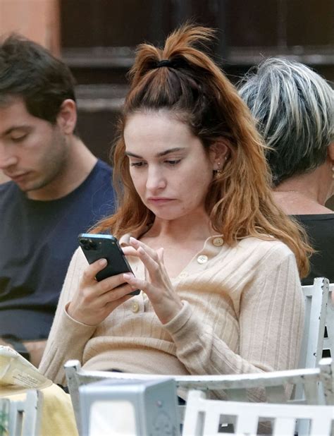 헐리우드 로마에서 릴리 제임스