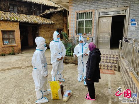 昆明寻甸县先锋镇：凝心聚力抗疫情 中秋慰问暖人心中国网
