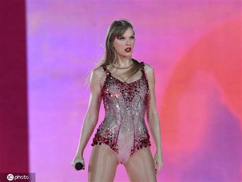 Taylor Swift时代之旅巡演阿根廷站 粉丝花式支持 搜狐大视野 搜狐新闻