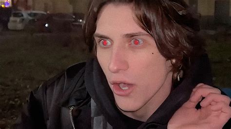 «А ниче тот факт что что за мем и откуда пошел оригинал кто такой