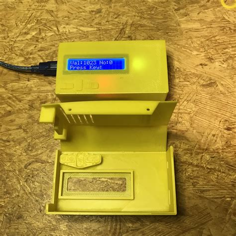 Arduino Uno Mit Lcd Shield In Einem 3d Gedruckten Gehäuse Shelvin