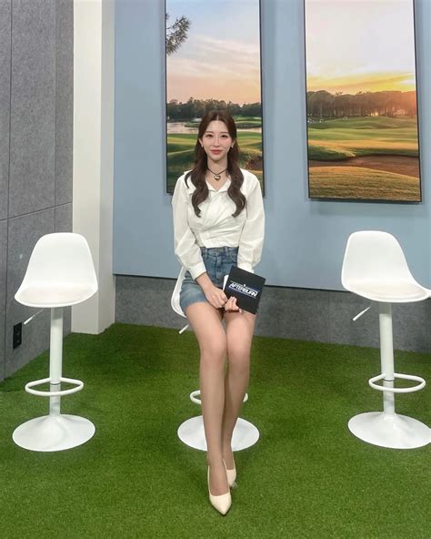스포츠 아나운서 살색 스타킹 각선미 죽이네 먹튀오버☠️