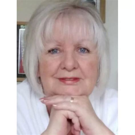 Hilary Wares Instagram Twitter And Facebook On Idcrawl