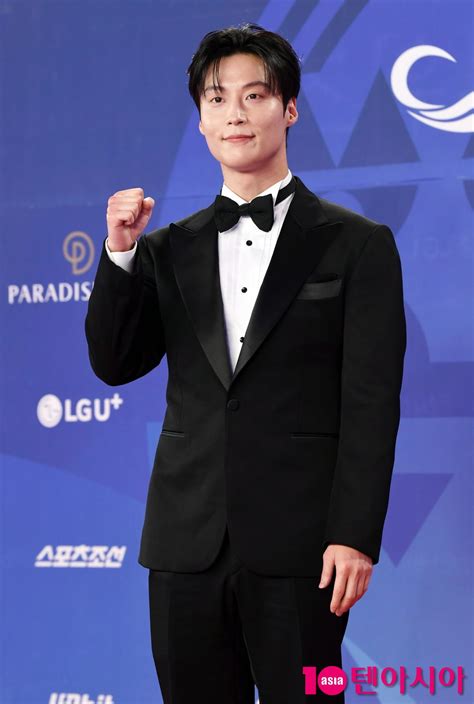 김명민 아들 허남준 500억 흥행 참패 씻고 차차차기작 확정…데뷔 7년 차에 겹경사 [ten피플]