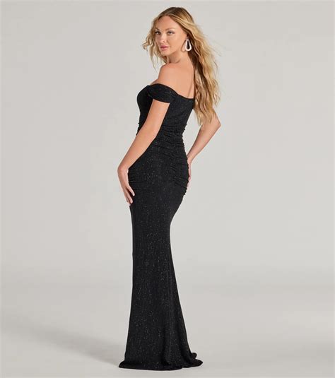 Off The Shoulder Black Dresses And Windsor