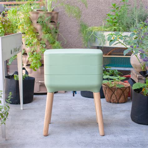 Worm Composting Basics For Beginners Eartheasy