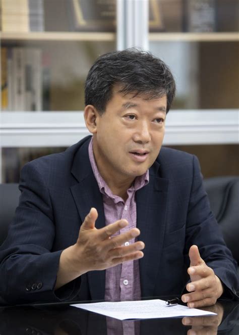 인터뷰 남한권 울릉군수 울릉 주민의 애환과 인생이 담긴 오징어를 만날 수 있는 울릉도오징어축제 Event Guide