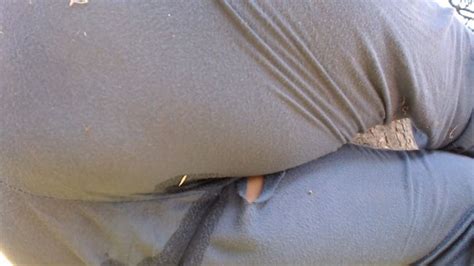 I Break A Pair Of Gym Pants And Piss Inside In The Public Park Video