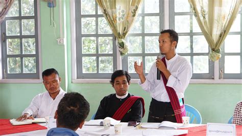 ဟိုပုံးမြို့နယ်၌ မှတ်ပုံတင်ခွင့်ပြုထားသော နိုင်ငံရေးပါတီဝင်များအား နိုင