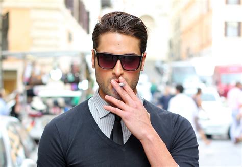 Перечислены самые необходимые мужчине вещи Oxu Az