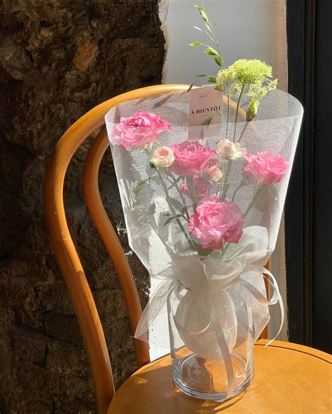 아비앙또플라워 L 꽃다발 웨딩부케 촬영부케 플라워디렉팅 L 졸업식꽃다발 아비앙또플라워 뭐니뭐니해도 사랑고백에는 핑크🩷 프로포즈꽃다발 두분행복하세요 À