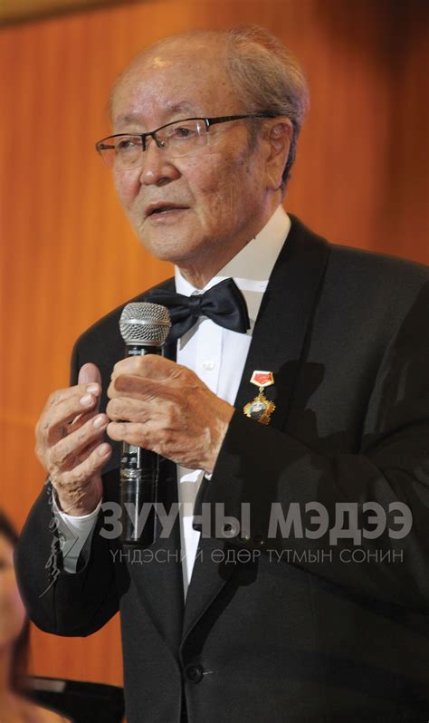 Дууны урлагийн хаан Баартуугийн Зангад