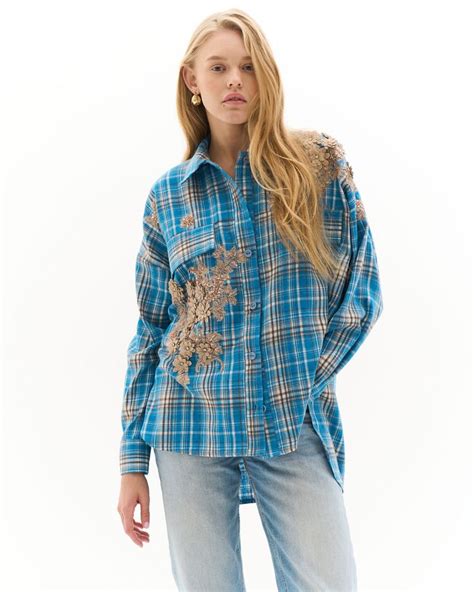 Голубая рубашка в клетку