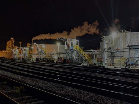 The Multiple Challenges In The Design Of Railcar And Truck Loading