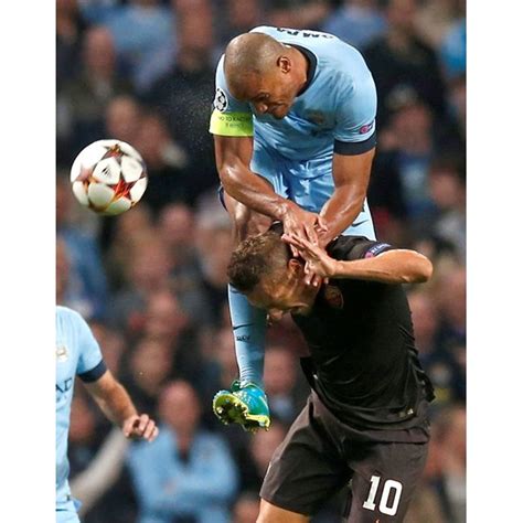 Тоти и Шави биха рекорди на Гигс и Раул Меси се нареди до Стоичков