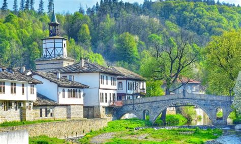 Часовниковата кула в Трявна ще светне в зелено тази вечер Gabrovo News