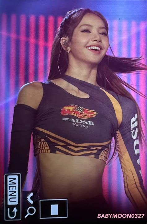 Lisa Astounds Fans With Forehead Revealing Look At Singapore Concert