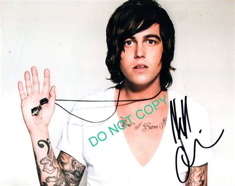 Tatouage De Poitrine De Kellin Quinn