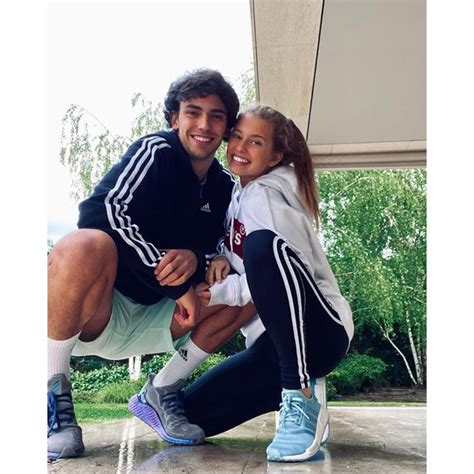 Гаджето прости на Жоао Феликс