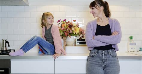Das Baumhaus und Überraschung im Badezimmer Kurier