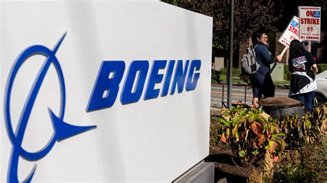 108043310 1728044025182 Gettyimages 2175680562 Boeingstrikejpegv