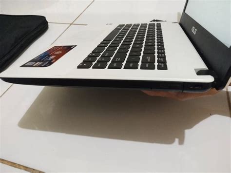 Laptop Asus Warna Putih Elektronik Komputer Laptop Di Carousell